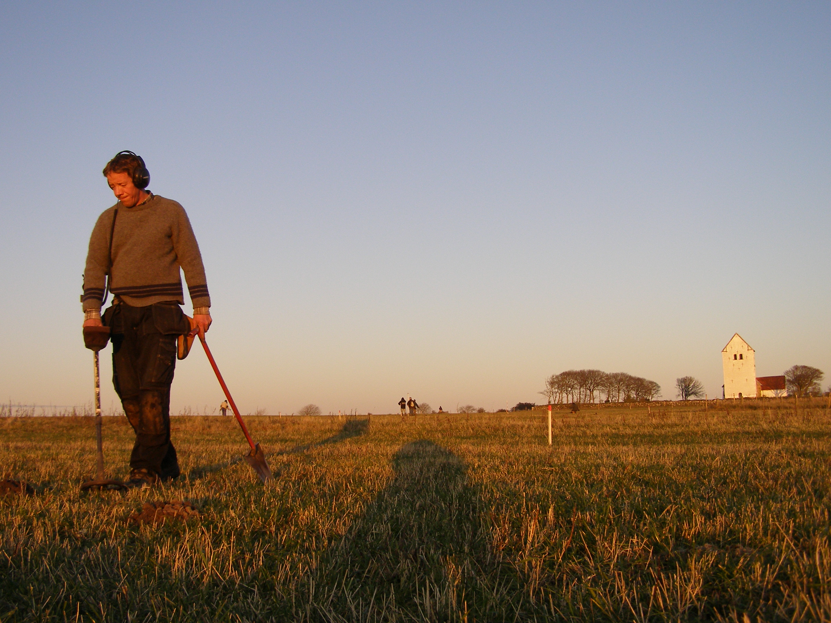 Amateur metal detectorists contribute to archaeology | In The Field